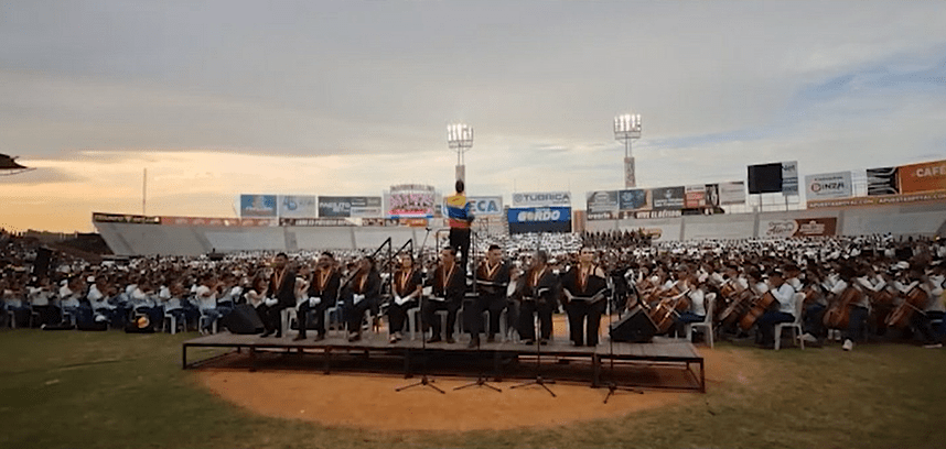 Barquisimeto se vistió de gala con el concierto aniversario del Sistema ...